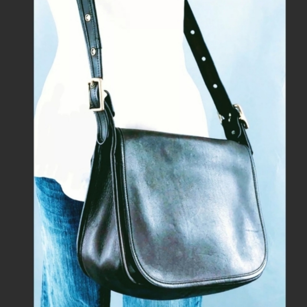Coach Vintage Patricia Black Leather Saddle Flap Mess… - Gem